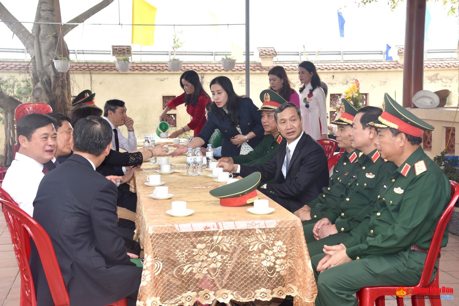 Dâng hương tưởng niệm Đại tướng Chu Huy Mân